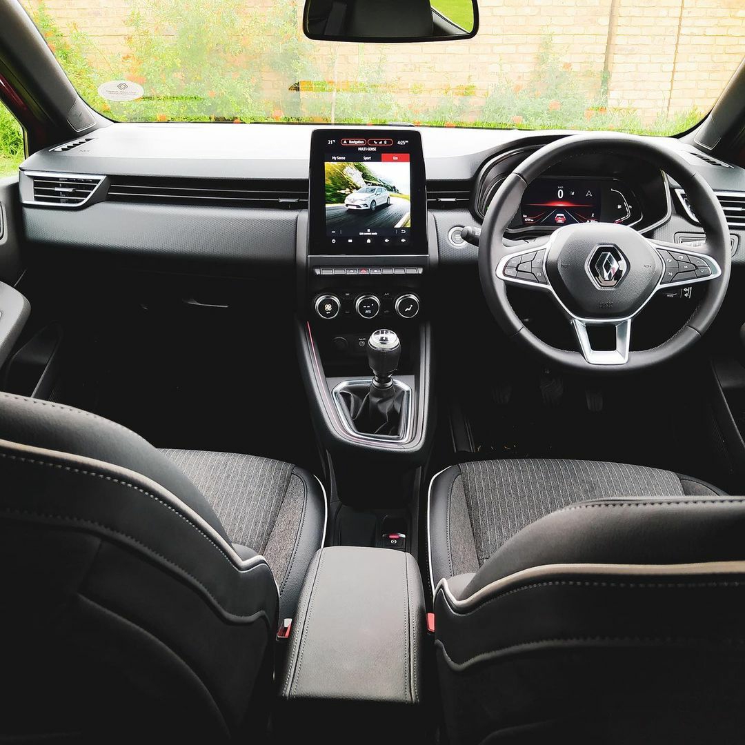 New Renault Clio V Intens driven - Khulekani On Wheels