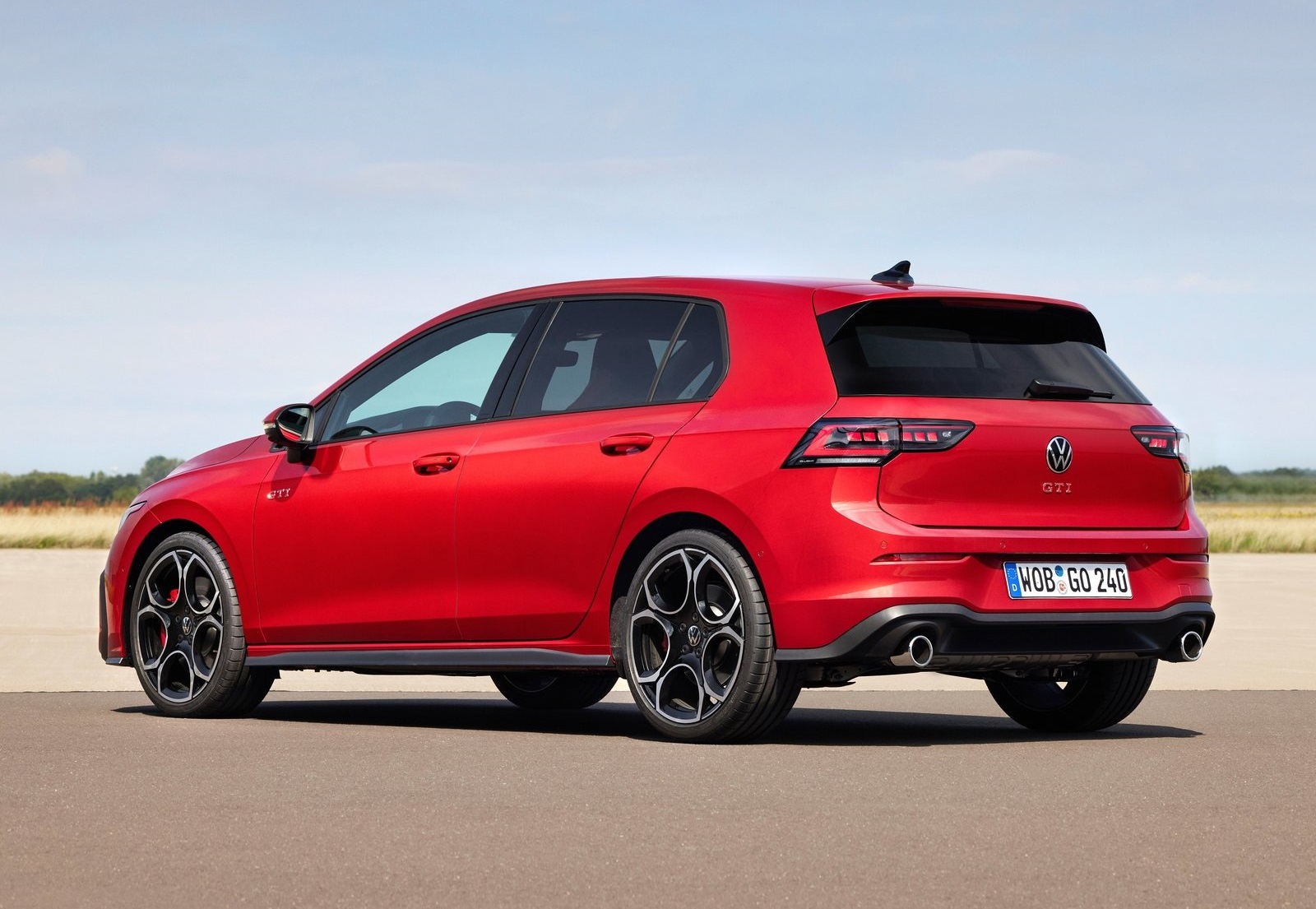 Volkswagen updates Golf 8 GTI with new looks, new tech and more power ...