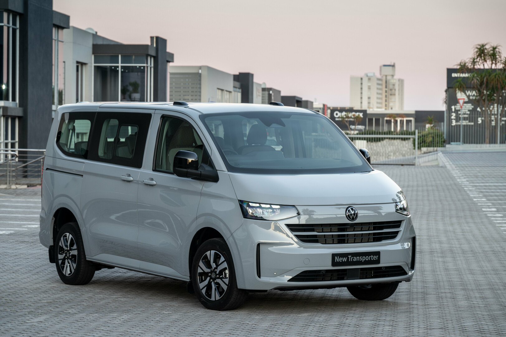 Next-generation Volkswagen Transporter arrives with upgraded engines ...